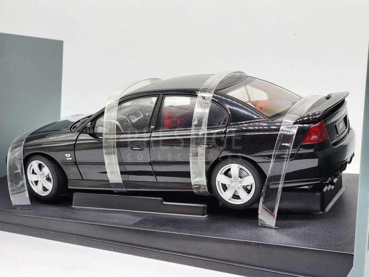 AUTOart NOS Holden VY Commodore SS in Phantom Black 1:18 Scale Model C ...