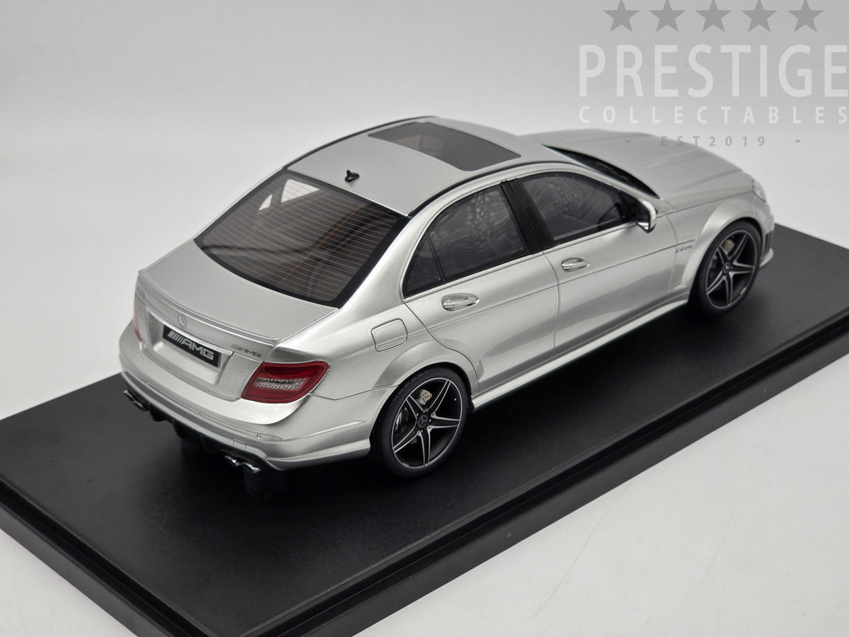 GT Spirit 2008 Mercedes Benz C63 AMG W204 Iridium Silver Metallic 1:18 ...