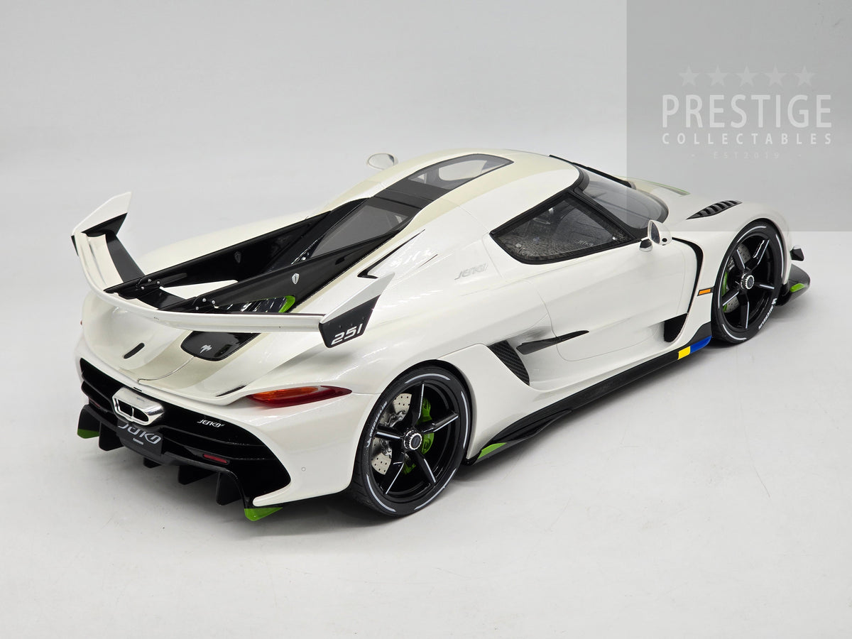 GT Spirit 2019 Koenigsegg Jesko Attack Crystal White GT501 LARGE 1:12 ...